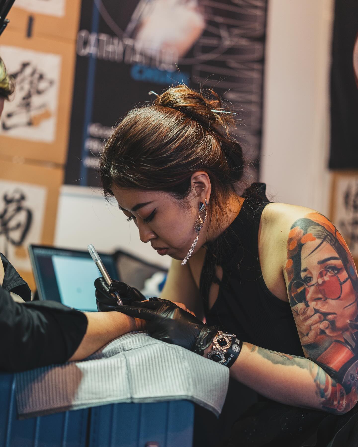 Plongée dans l'univers coloré et hyperréaliste de Cathy Tattoo - Hell ...